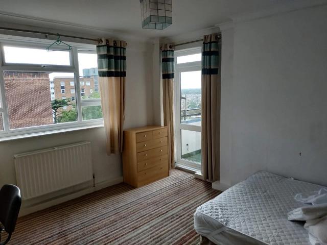 Apartment at Cumberland House, Greater London