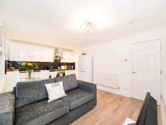 Apartment at Cunliffe Street, Greater London