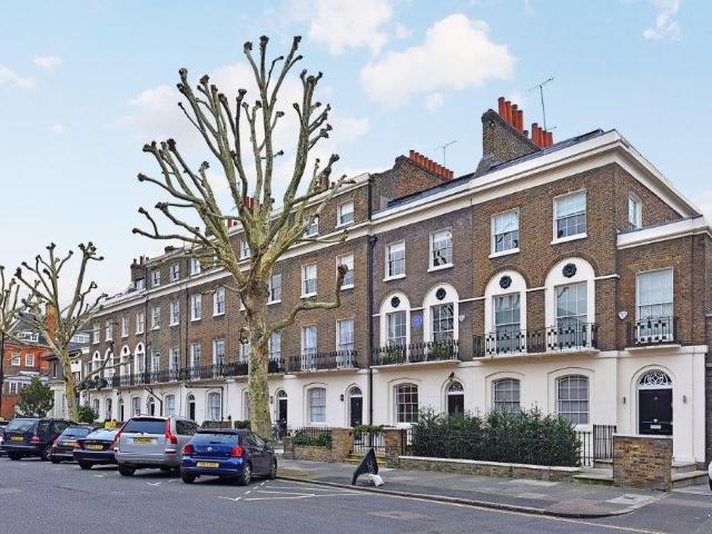 Apartment at Cunningham Place, City of Westminster