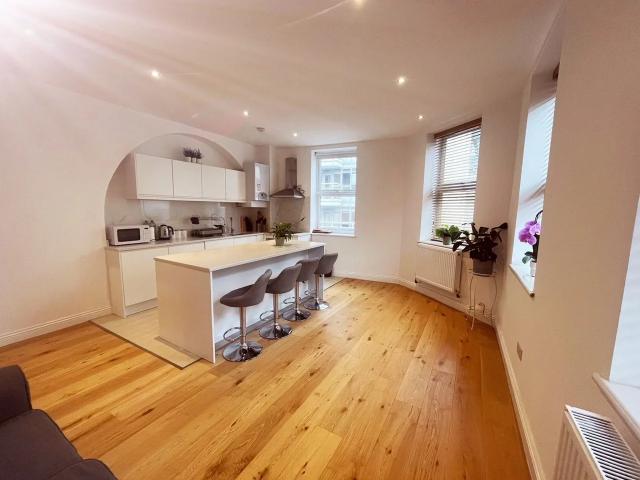 Apartment at Curlew Street, Greater London