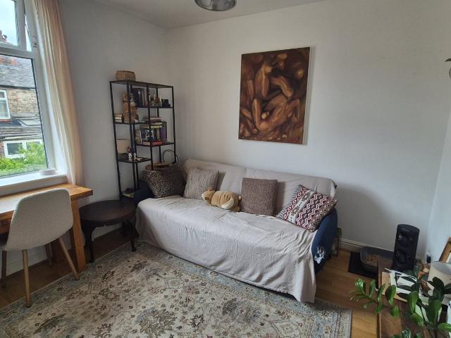 Apartment at Curzon Avenue, Greater London