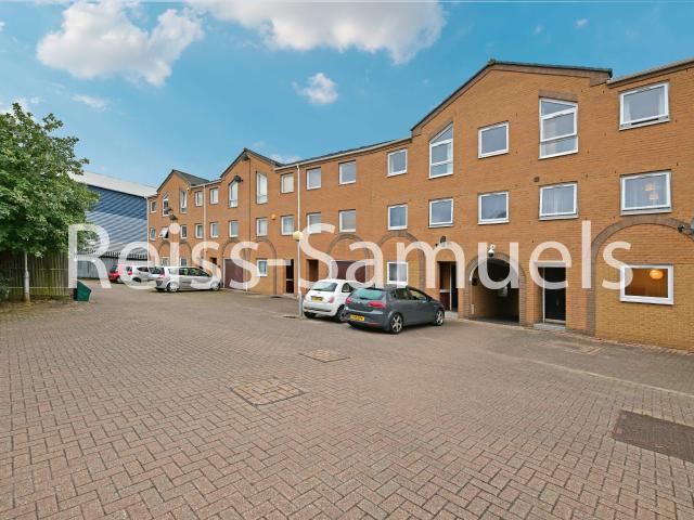 Apartment at Cyclops Mews, Greater London