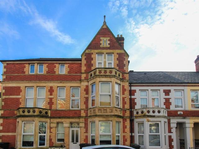 Apartment at Cymmer Street, Cardiff