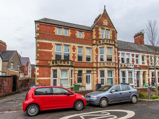 Apartment at Cymmer Street, Cardiff