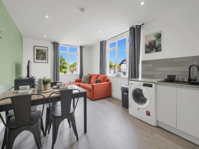 Apartment at Cyncoed Road, Cardiff