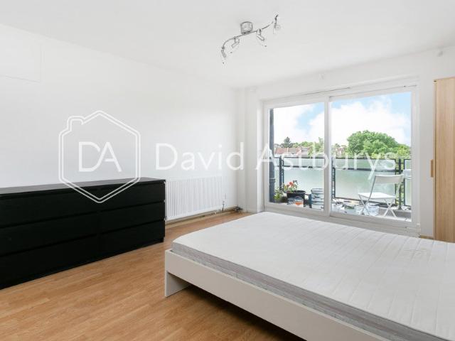 Apartment at A1003, Greater London