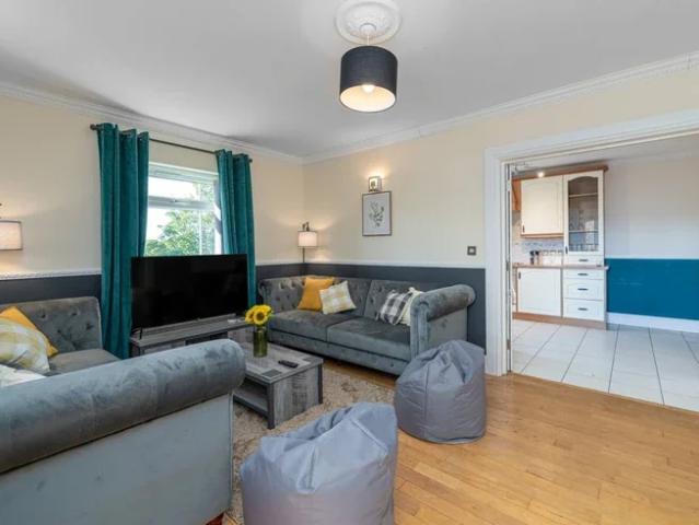 Apartment at A487, Penmorfa