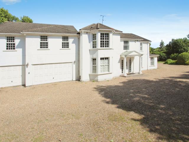 Apartment at A4007, Wexham and Ivers Community Board