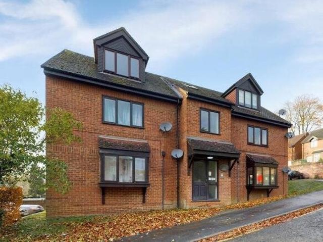 Apartment at A40, Flackwell Heath