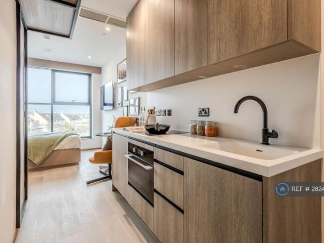 Apartment at A917, Boarhills
