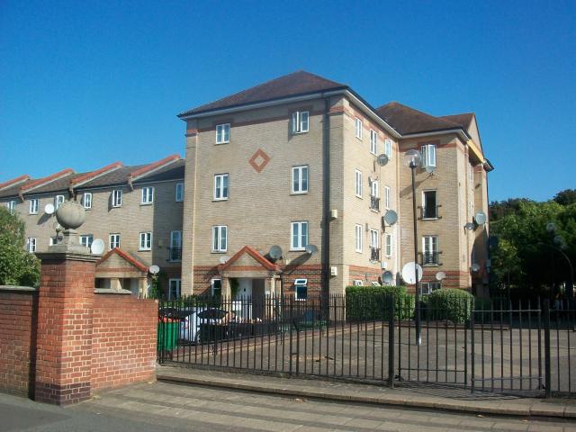 Apartment at Ambassador Gardens, Greater London