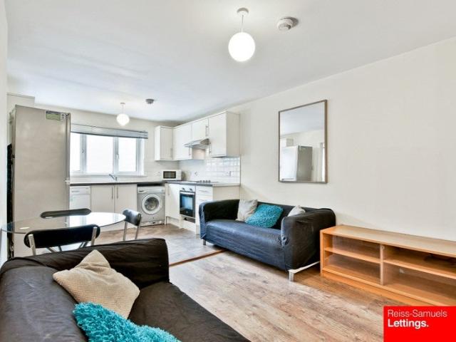 Apartment at Ambassador Square, Greater London