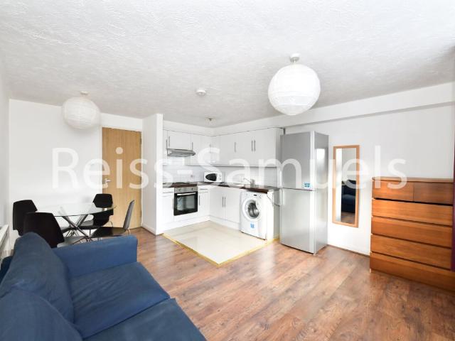 Apartment at Ambassador Square, Greater London