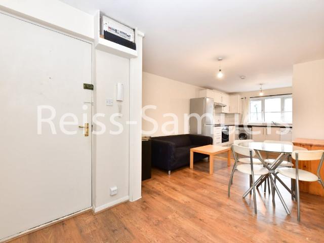 Apartment at Ambassador Square, Greater London