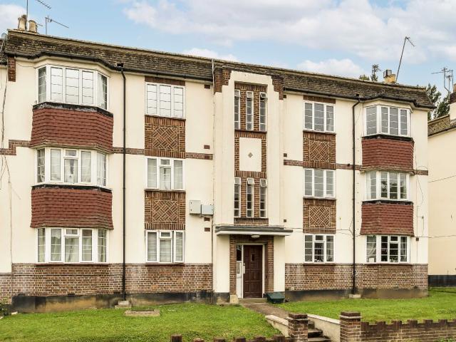 Apartment at Amblecote Road, Greater London