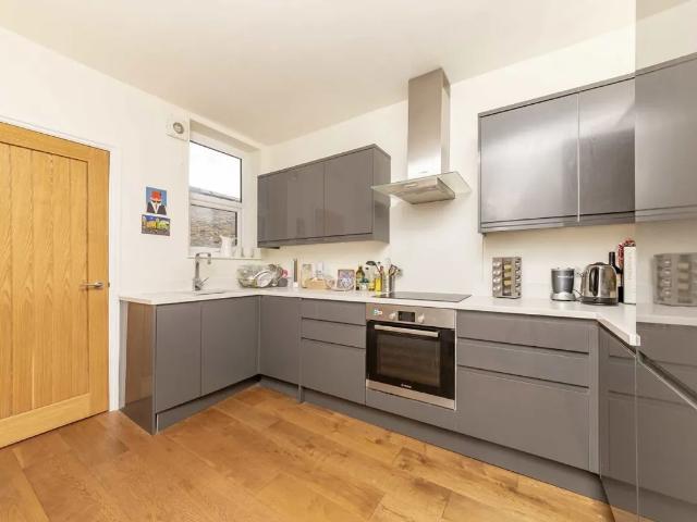 Apartment at Ambleside Avenue, Greater London