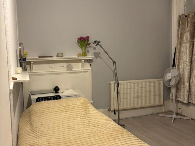 Apartment at Ambleside Avenue, Greater London