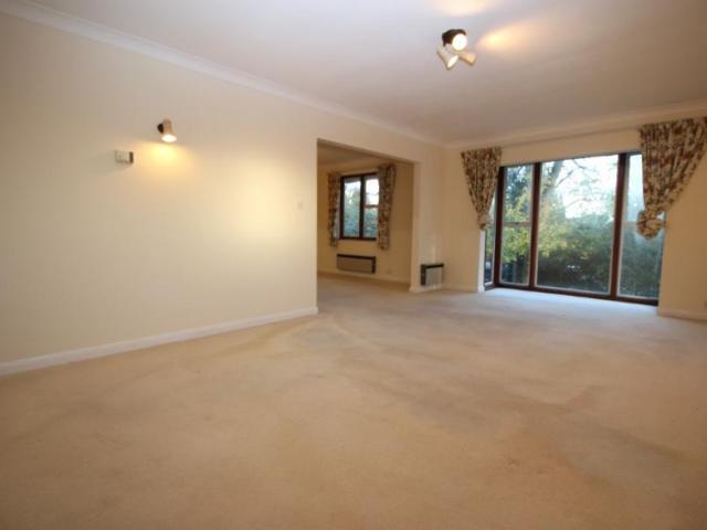 Apartment at Amersham Hill, High Wycombe