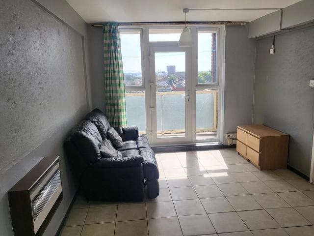 Apartment at Amhurst Park, Greater London