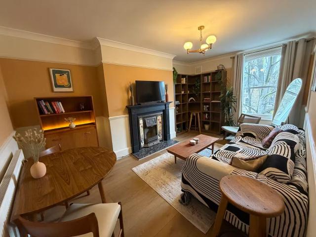 Apartment at Amhurst Road, Greater London