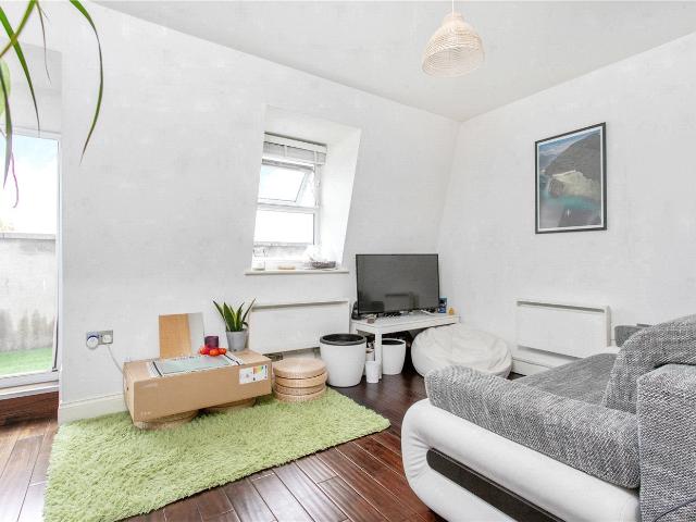 Apartment at Amhurst Road, Greater London