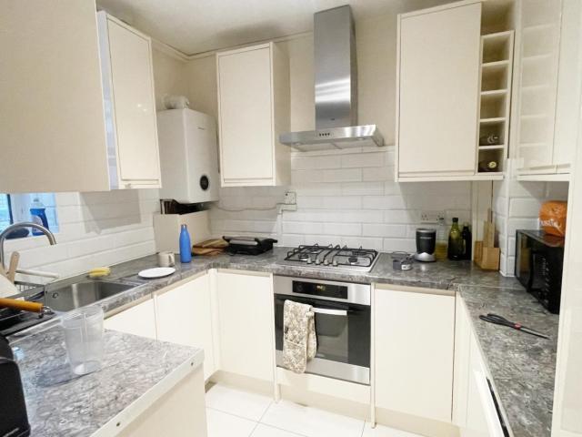 Apartment at Amhurst Road, Greater London