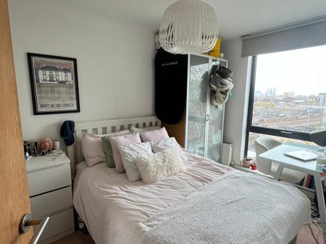 Apartment at Amhurst Road, Greater London