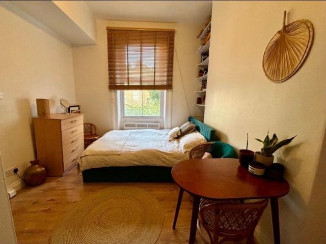 Apartment at Amhurst Road, Greater London