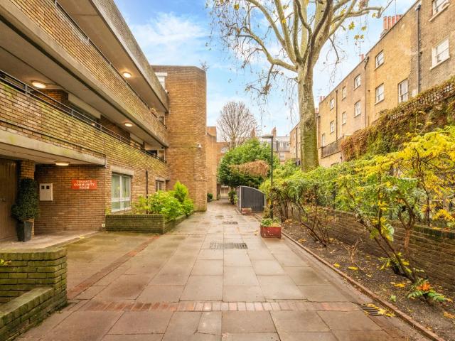 Apartment at Ampton Street, Greater London