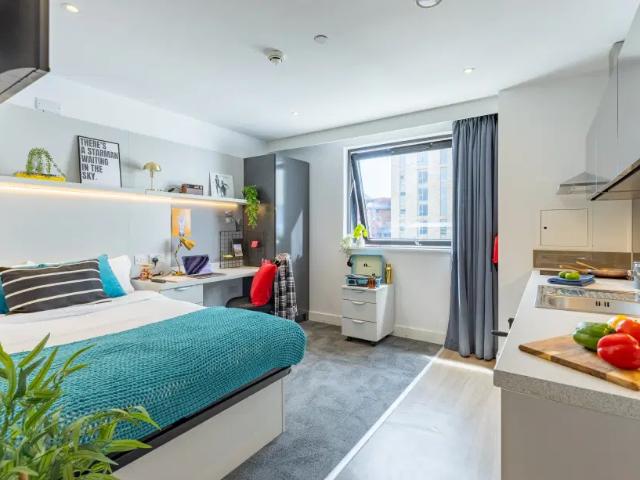 Room at Anchorage Quay, Salford