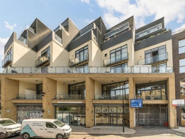 Apartment at Andrews Road, Greater London