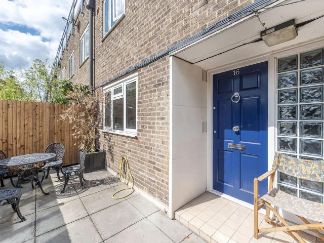 Apartment at Ann Lane, Greater London