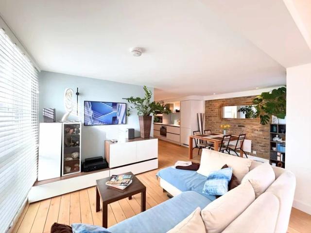 Apartment at Annette Road, Greater London