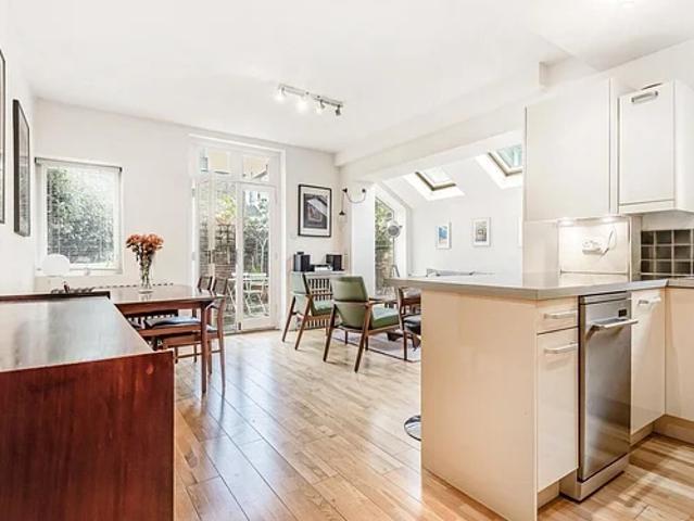 Apartment at Anselm Road, Greater London