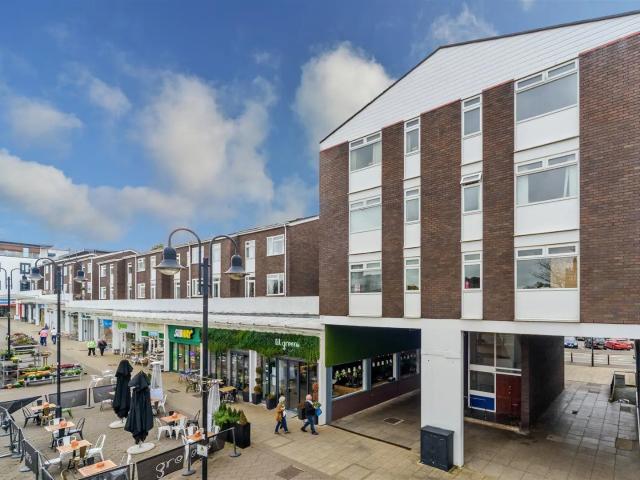 Apartment at Abbey End, Kenilworth
