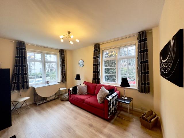 Apartment at Abbey Road, City of Westminster