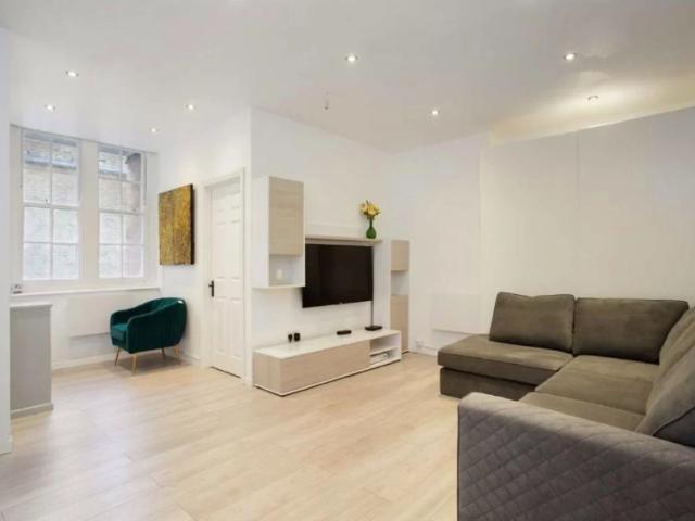 Apartment at Abbey Road, City of Westminster
