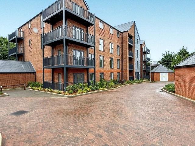 Apartment at Abbey Wood Road, Tonbridge and Malling