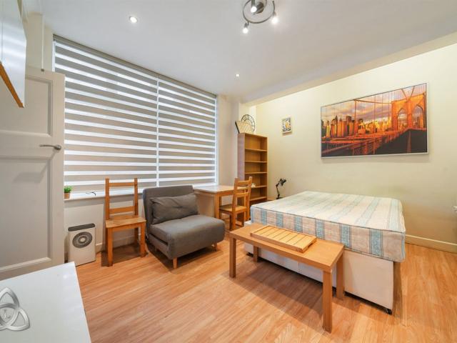 Apartment at Abercorn Place, City of Westminster