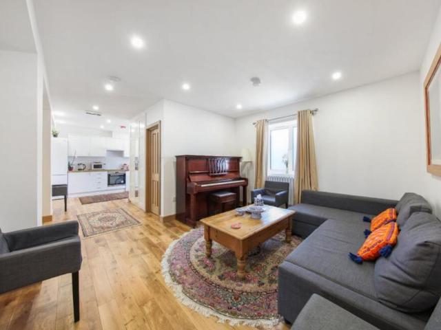 Apartment at Abercorn Place, City of Westminster