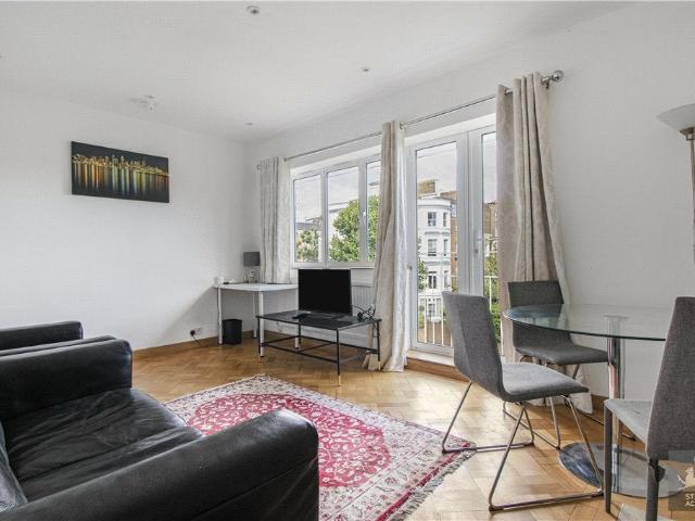 Apartment at Abercorn Place, City of Westminster