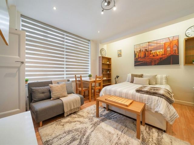 Apartment at Abercorn Place, City of Westminster