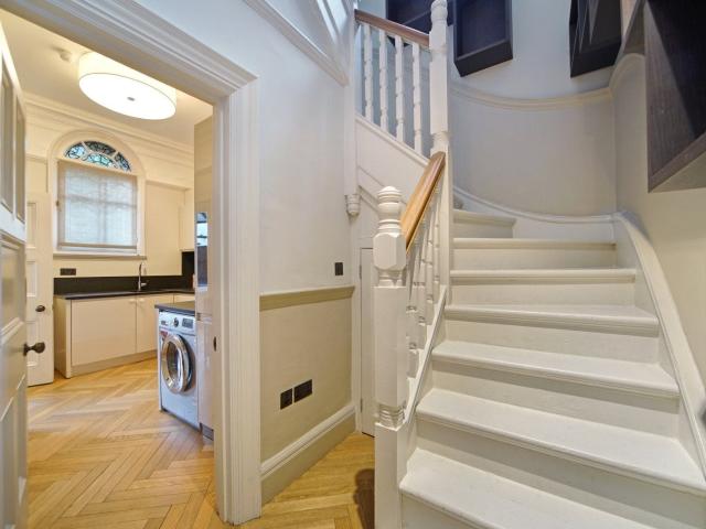 Apartment at Aberdeen Place, City of Westminster