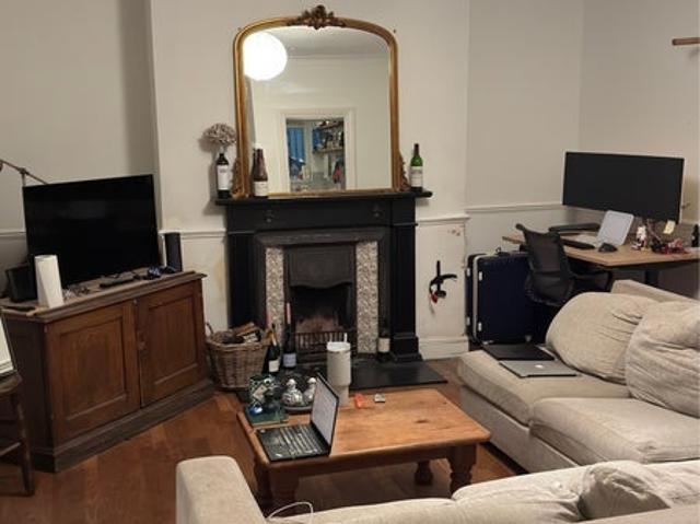 Apartment at Aberdeen Road, Greater London