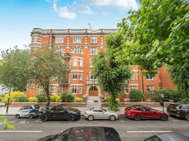 Apartment at Abingdon Villas, Greater London