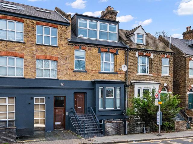 Apartment at Acton Lane, Greater London