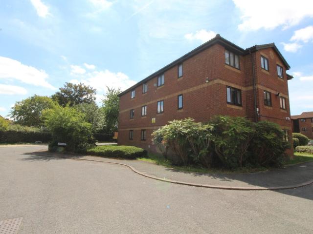 Apartment at Acworth Close, Greater London