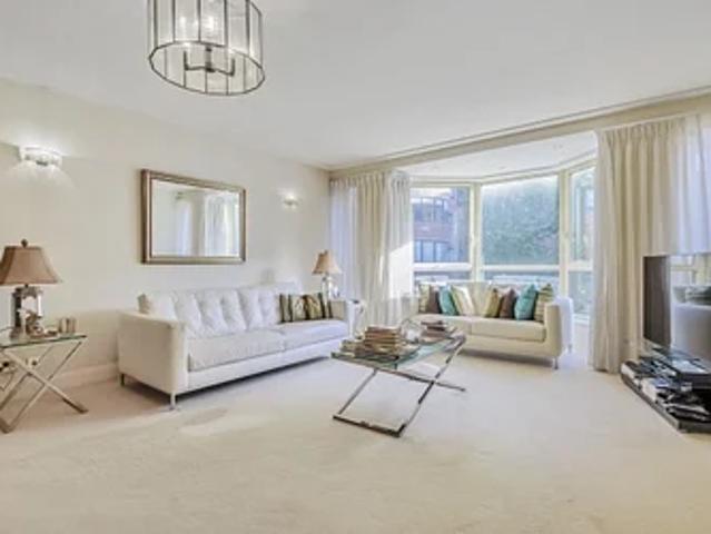 Apartment at Acacia Gardens, City of Westminster