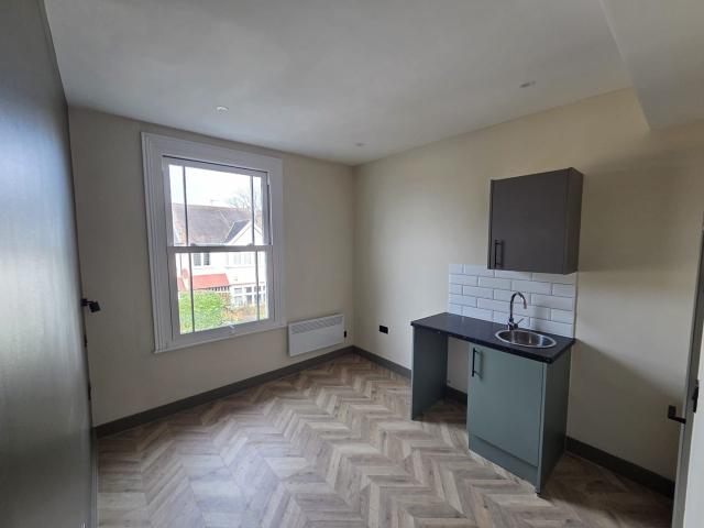Apartment at Acacia Grove, Greater London