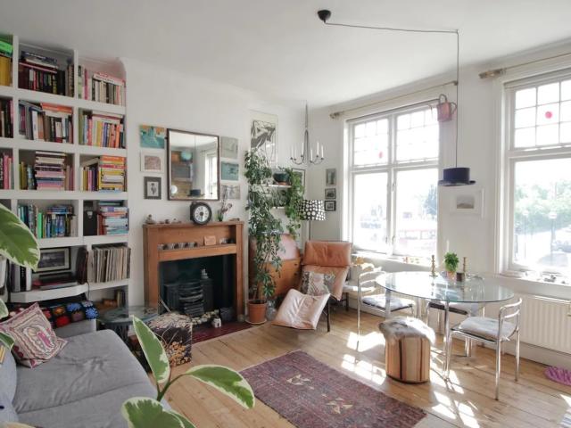 Apartment at Acre Lane, Greater London